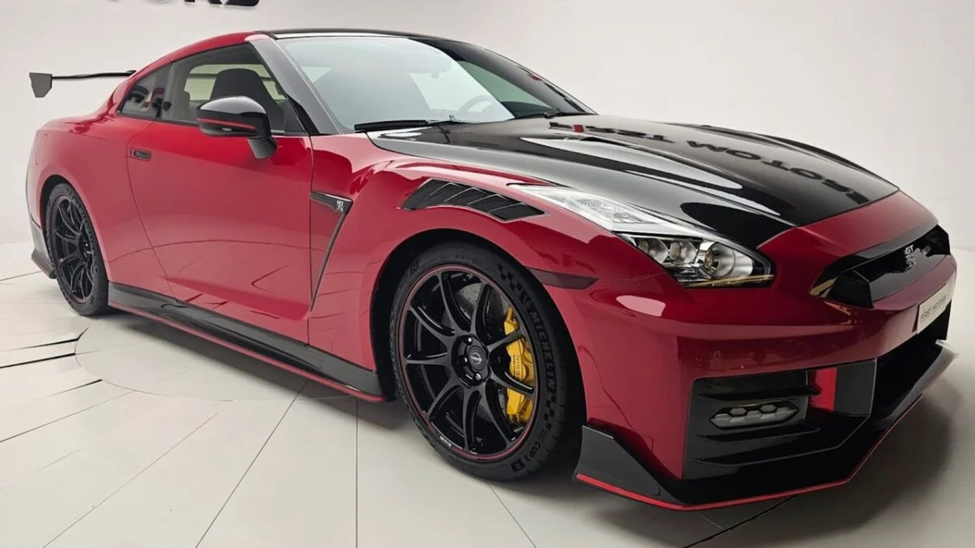 Nissan GT-R Nismo 2026 Revealed: Performance Legend with Aggressive ...